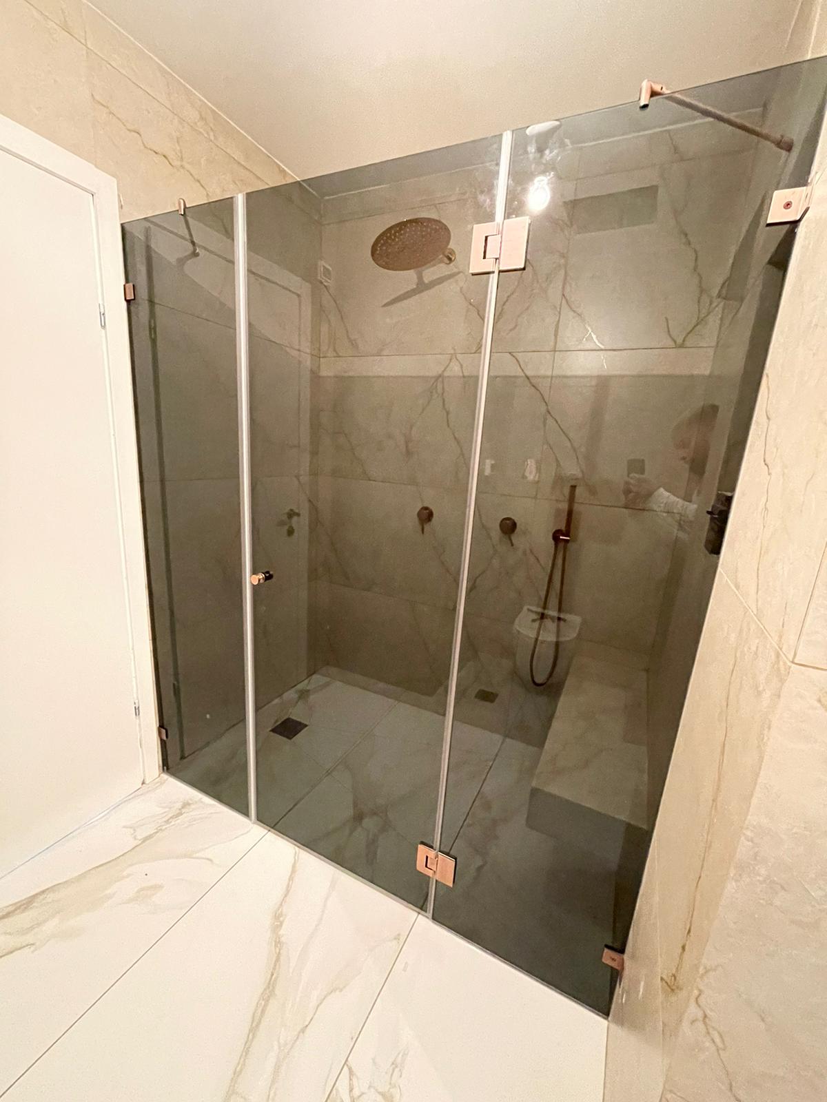 זכוכית אנטי סאן - האסקי מקלחונים